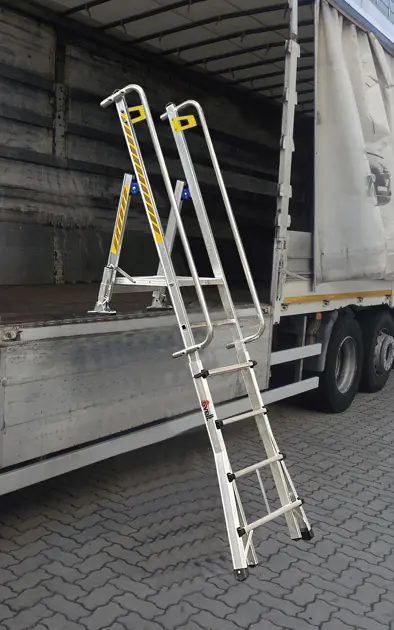 Truck platform access ladder - Platforms and ladders for vehicles