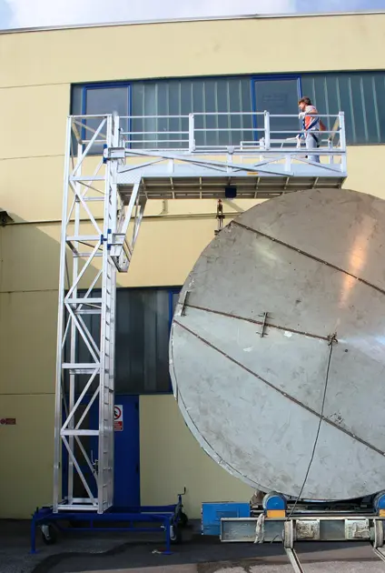 Telescopic platform for Tanks and Boilers - Platforms for Ferrules and ...